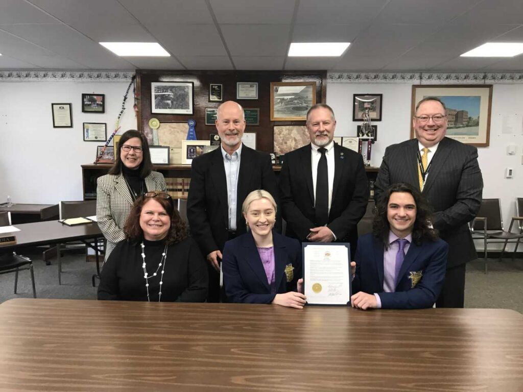 FBLA Members Speak at Wayne County Commissioners Meeting | Western ...